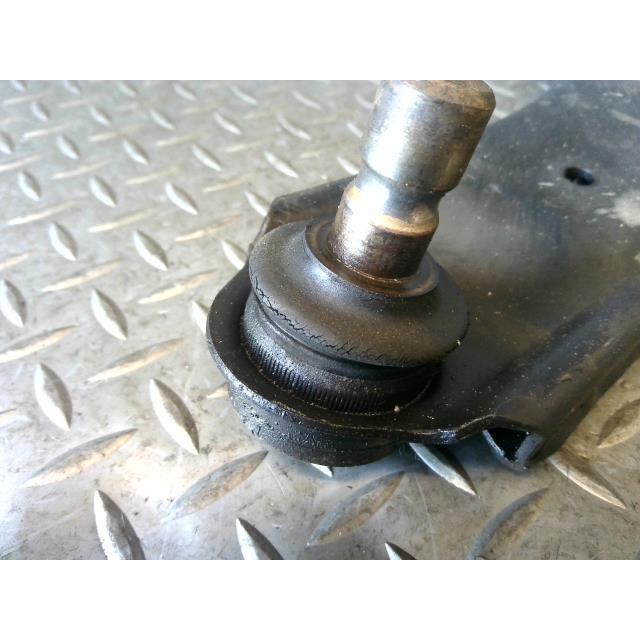 プレマシー DBA-CWEFW 右Fロアアーム C513-34-300 :000004514651720:国際オートパーツヤフー店 - 通販 - Yahoo!ショッピング