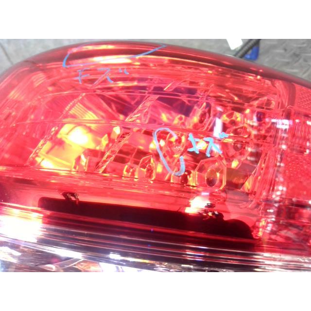 ヴェゼル DBA-RU1 右テールランプ 33502-T7A-J01 : 国際オートパーツヤフー店 - 通販 - Yahoo!ショッピング