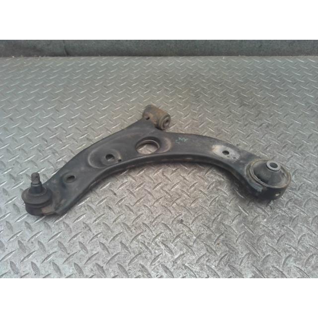 ムーヴ ムーヴラテ DBA-L550S 左Fロアアーム 48069-B2050 : 国際オートパーツヤフー店 - 通販 - Yahoo!ショッピング