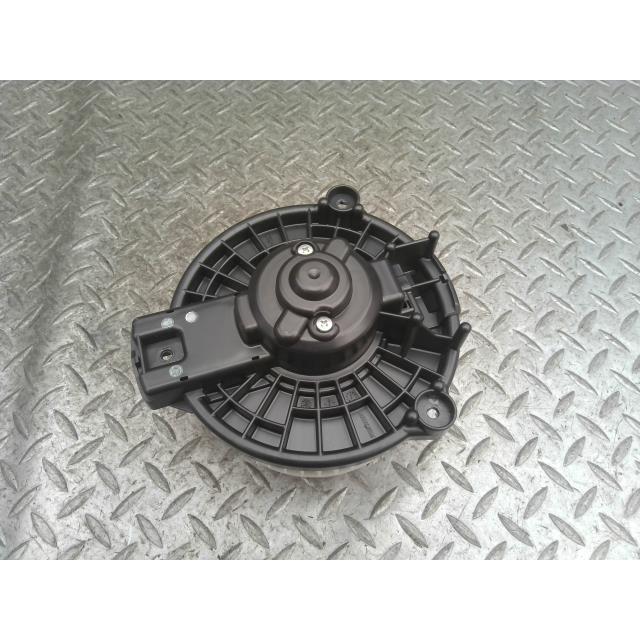 ライフ DBA-JB5 ヒーターブロアモーター 79310-SYA-003 : 国際オートパーツヤフー店 - 通販 - Yahoo!ショッピング