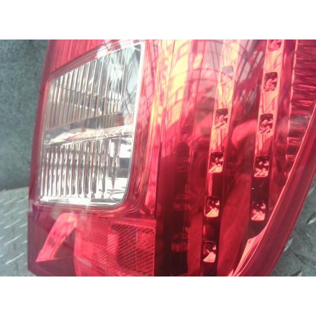 カローラフィールダー DBA-NZE141G 右テールランプ 81551-13690 : 国際オートパーツヤフー店 - 通販 - Yahoo!ショッピング