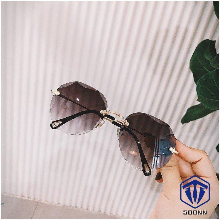 サングラス レディース 女性 ファッション小物 丸型 ヘキサゴン カラーレンズ ゴールドフレーム UV400 グラデーション バイカラー ブルー グレ :kato5 ...