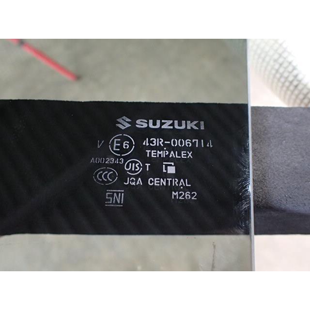 スイフト DBA-ZC72S 右Rドアガラス セントラル M262 84541-71L11 : NOTOオートリサイクル - 通販 - Yahoo!ショッピング