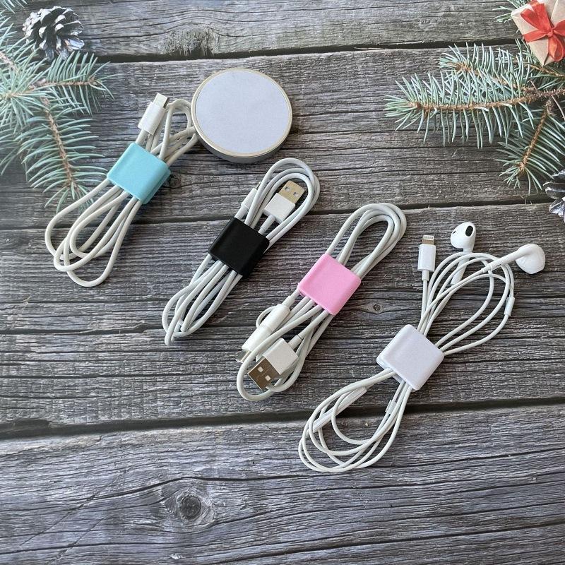 ケーブルホルダー 3個セット ケーブルクリップ 配線整理 まとめる ケーブル収納 挟む シリコン 四角形 スクエア型 コードホルダー コードクリップ : KAWAeMON - 通販 ...