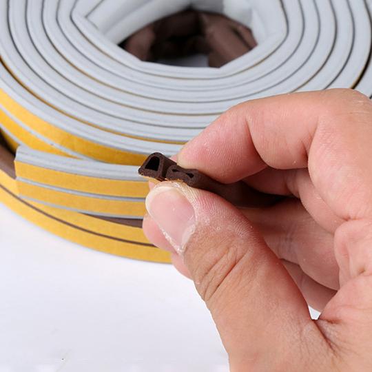 隙間テープ 防音パッキン D型 5m DIY 貼る 隙間埋め 緩衝材 すきま風 気密 密閉 遮音 静音 衝撃緩和 害虫 埃 侵入防止 扉 ドア 窓 サ : KAWAeMON - 通販 ...