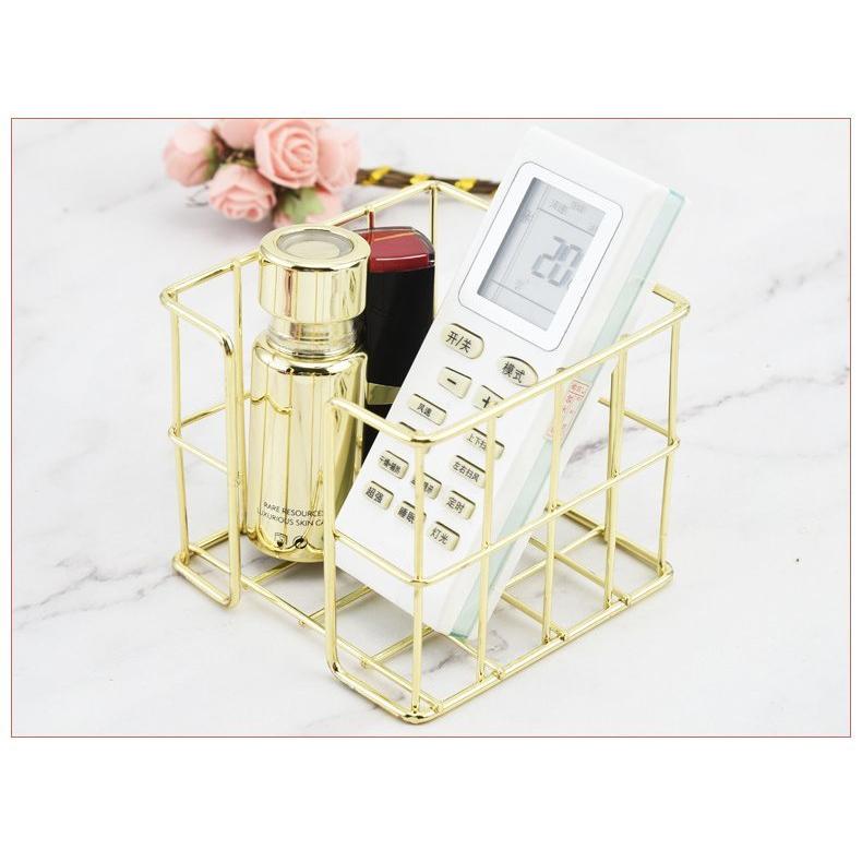 ワイヤーラック 小物入れ 収納ラック バスケット カゴ 卓上収納ケース デスクオーガナイザー ペン立て 化粧品 コスメ リモコン カトラリー ワイヤー : KAWAeMON - 通販 ...