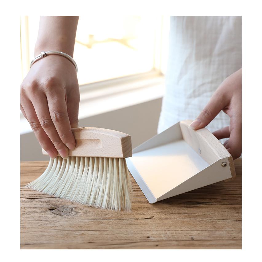 卓上ほうき 塵取り 2点セット ちりとり デスク 卓上 クリーニングブラシ PC キーボード ミニサイズ 掃除 ミニほうき コンパクト 小型 おしゃれ : KAWAeMON - 通販 ...