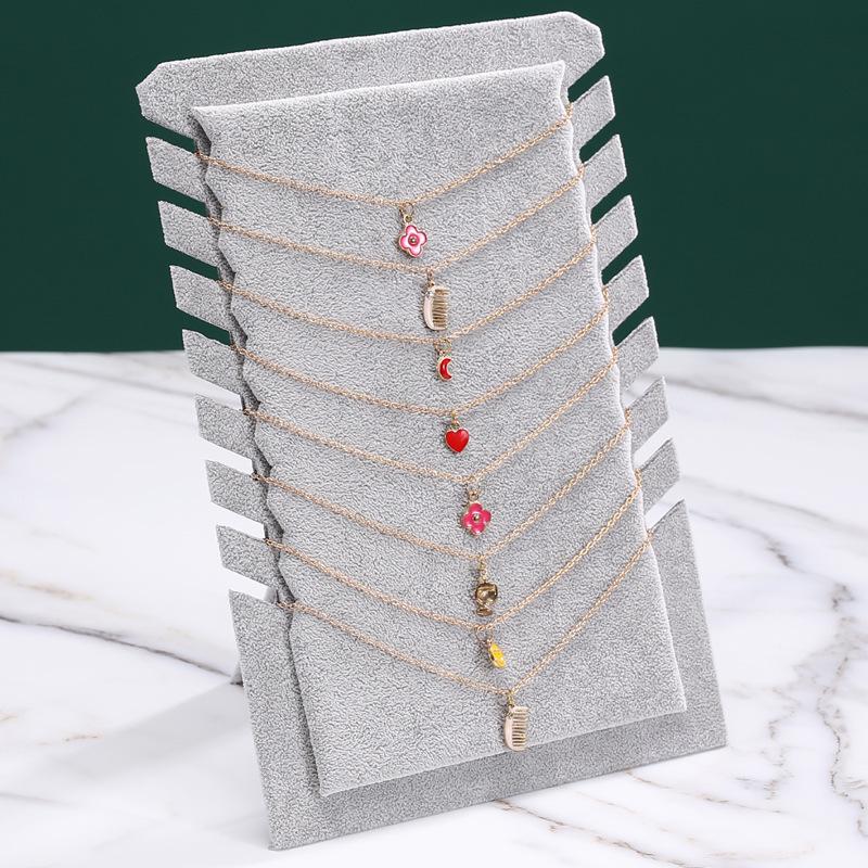 ネックレススタンド アクセサリースタンド ディスプレイスタンド 収納 飾る 縦型 ネックレス掛け ペンダント スエード調 おしゃれ インテリア 装飾 : KAWAeMON - 通販 ...