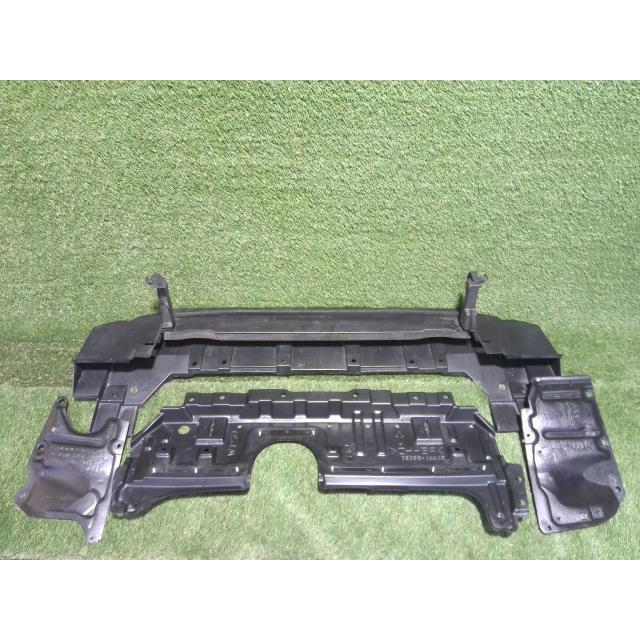 アルファード DAA-AYH30W エンジンアンダーカバー 2AR-FXE 202 美品 低走行 52618-58020 51440 ...