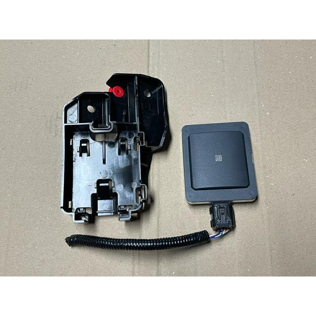 プリウス 6AA-MXWH60 「サイドレーダーセンサーLH」 M20A-FXS 089 左 ヘッドライト外側 美品 低走行 882B1 ...