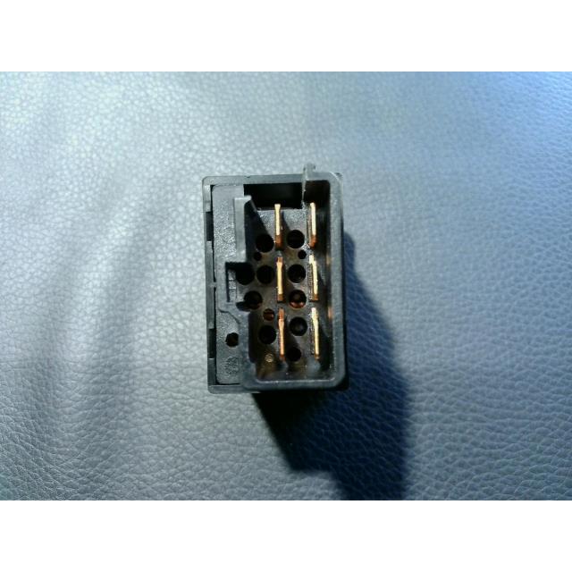 デリカスペースギア GH-PD6W 「フォグランプスイッチ」 6G72 A69 MR948594 : 河村自動車工業 ヤフー店 - 通販 - Yahoo!ショッピング