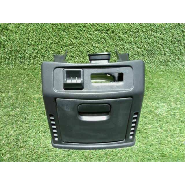 デリカスペースギア GH-PD6W その他 内装部品 6G72 A69 コンソールボックス MR793543 : 河村自動車工業 ヤフー店 - 通販 - Yahoo!ショッピング