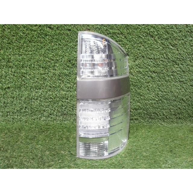 ヴォクシー CBA-AZR60G 右テールランプ 1AZ-FSE 1D2 イチコ LED 81550-28350 : 河村自動車工業 ヤフー店 ...