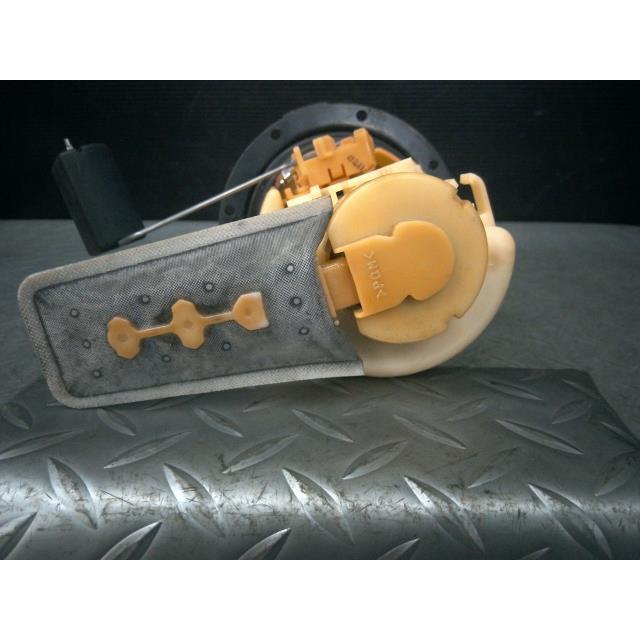 ヴォクシー AZR60G 燃料 フューエル ポンプ 23221-28290 :520720000020600:株式会社川島商会 ネット事業部 ...