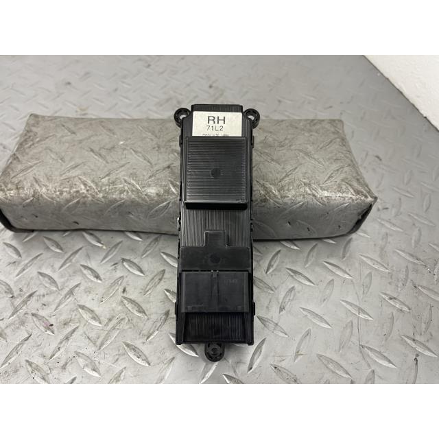 スイフト ZC72S パワーウインドウスイッチ テストOK : 株式会社川島商会 ネット事業部 - 通販 - Yahoo!ショッピング