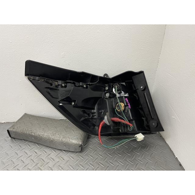 MPV LY3P 右 テール ランプ ライト L208-51-150H : 591740000015500 : 株式会社川島商会 ネット事業部 - 通販 - Yahoo!ショッピング