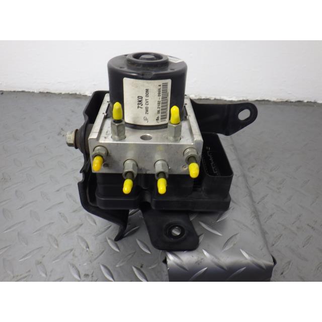 スイフト ZC71S ABSアクチュエーター 56110-73KA0 : 株式会社川島商会 ネット事業部 - 通販 - Yahoo!ショッピング