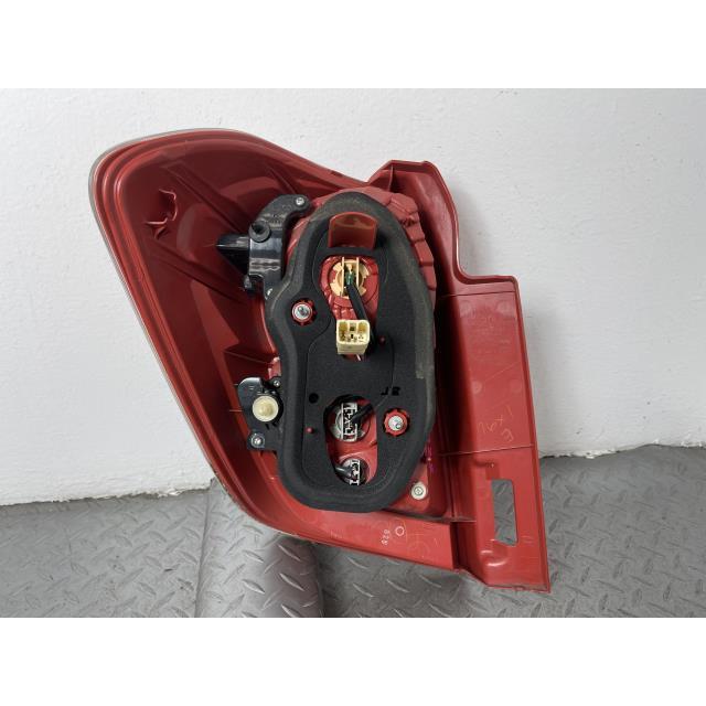 ラクティス SCP100 右 テール ランプ ライト 81550-52750 : 株式会社川島商会 ネット事業部 - 通販 - Yahoo!ショッピング