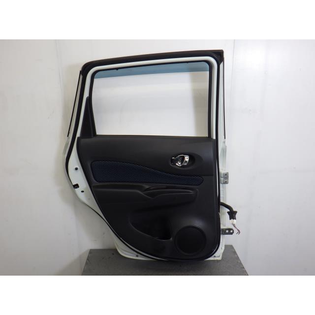 ノート E12 左 リア ドア パネル H210A-3VAMA QAB : 株式会社川島商会 ネット事業部 - 通販 - Yahoo!ショッピング