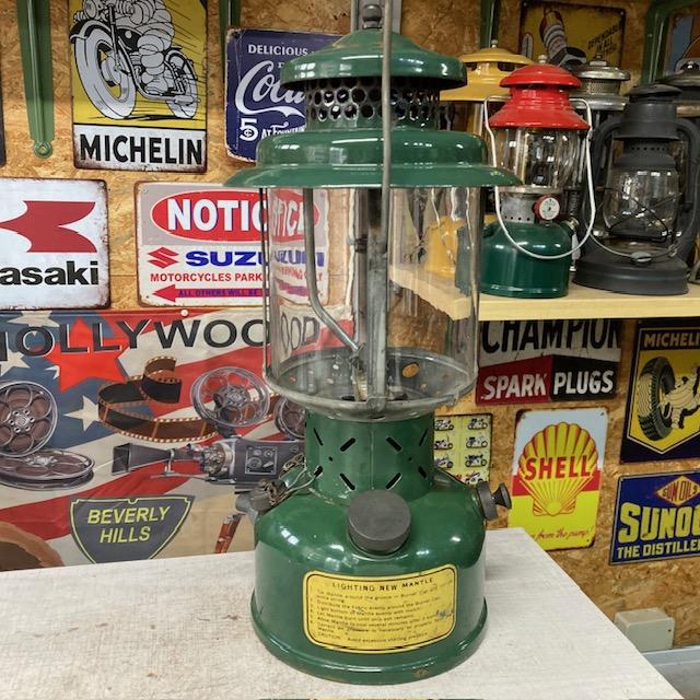 コールマン Coleman ランタン 1945年 超希少 ハンターグリーンの初代252 GIランタン 252 ミリタリーランタン 整備済み : 01717 : KIC GARAGE ヤフー店 ...