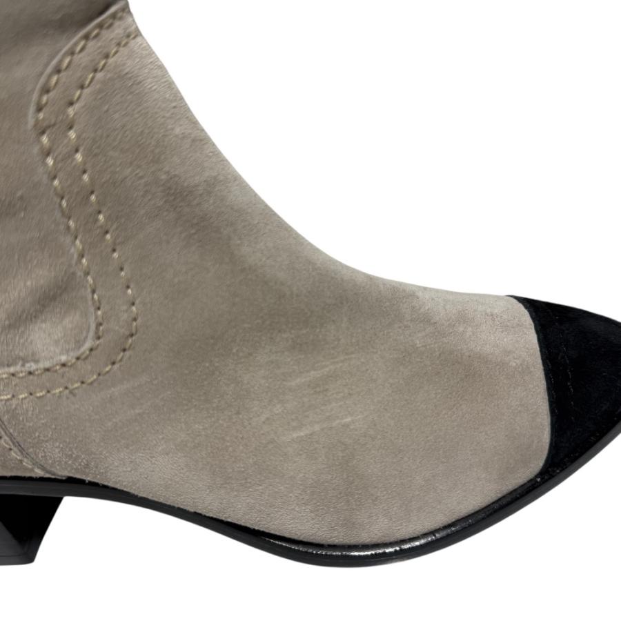 CHANEL（シャネル） 未使用 スエード バイカラー ショートブーツ