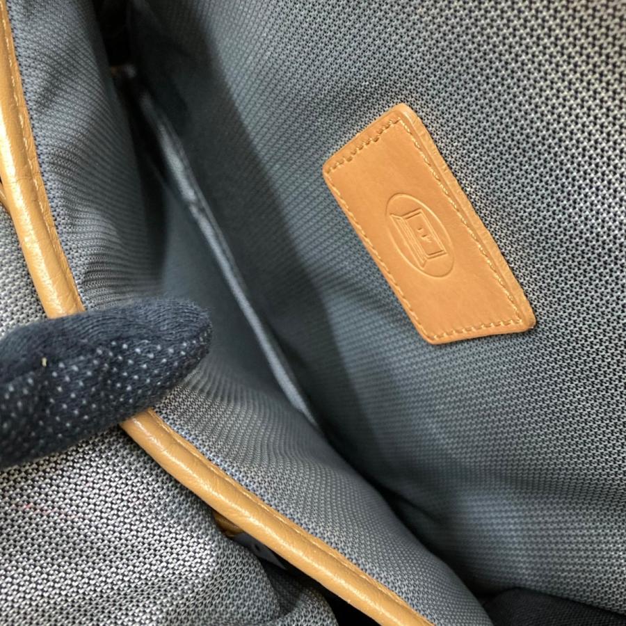 MCM 【値下げ】MCM サイドスタッズ バックパック ブラウン (梅田 MCM 【値下げ】MCM サイドスタッズ バックパック ブラウン (梅田
