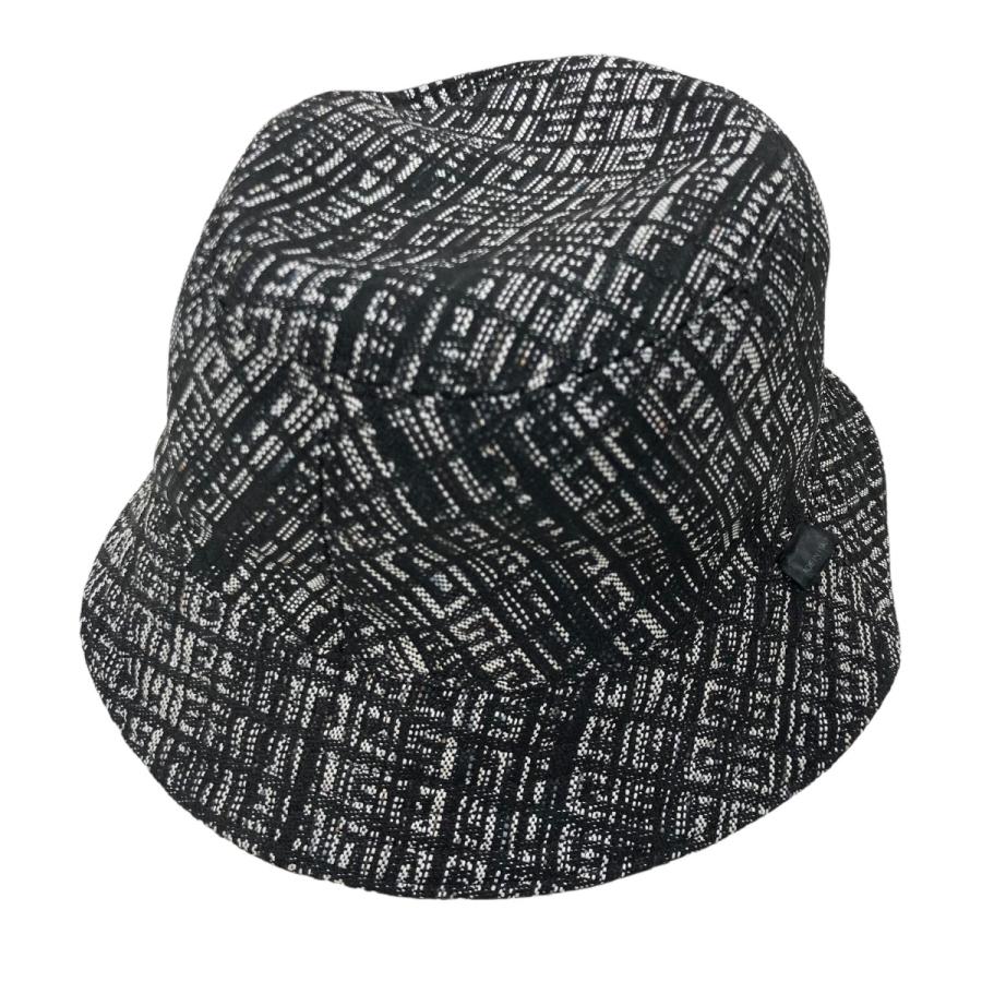 GIVENCHY 【値下げ】GIVENCHY リバーシブルハット ブラック×ホワイト (EC) : カインドオルYahoo!店 - 通販 - Yahoo!ショッピング