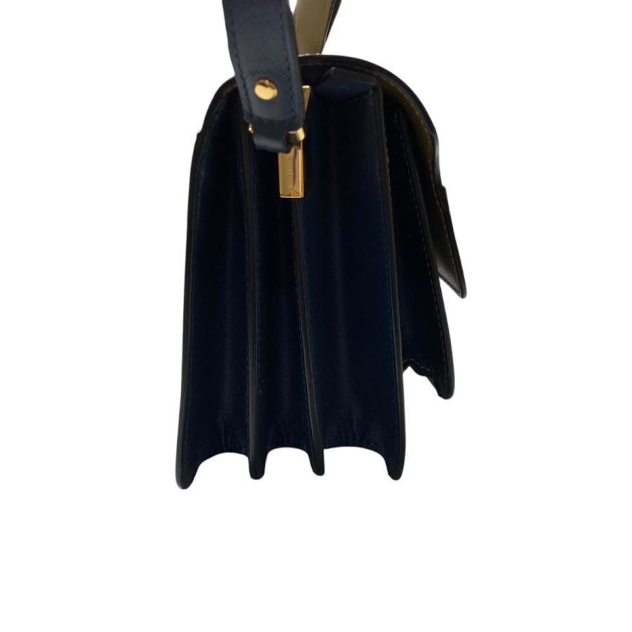 マルニ MARNI TRUNK トランクバッグ ベージュ×ネイビー : 8032000832352 : カインドオルYahoo!店 - 通販 - Yahoo!ショッピング