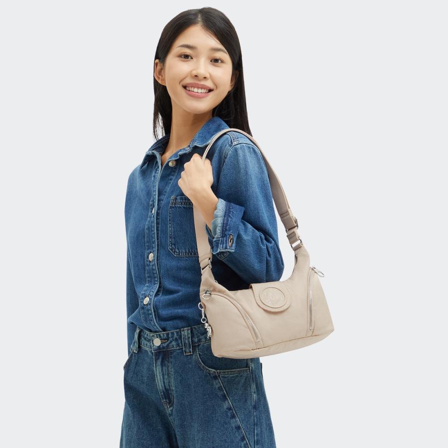 kipling キプリング 公式 ショルダーバッグ SERA M(Beige Spice) セラエム(ベージュスパイス) KI510726J チャーム コレクション : 公式 キプリング ...