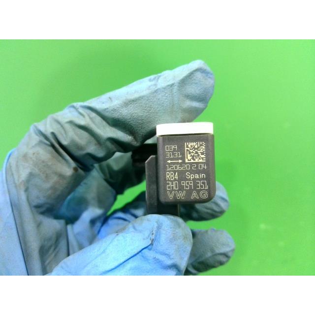 フォルクスワーゲン up! アップ! AACHY H24 右H 純正 エアバッククラッシュセンサー エアバックセンサー 衝突センサー ...