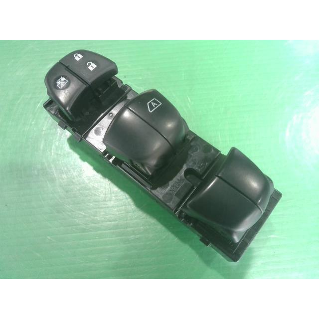 エクストレイル DBA-T32 パワーウインドウスイッチ G41 25401-4BA1A : キタグチ ヤフー店 - 通販 - Yahoo ...