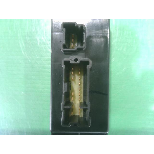 エクストレイル DBA-T32 パワーウインドウスイッチ G41 25401-4BA1A : キタグチ ヤフー店 - 通販 - Yahoo ...