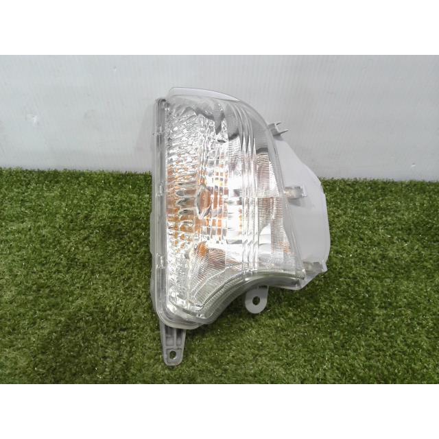 アクア DAA-NHP10 ターンシグナルランプ 1F7 81511-52060 : キタグチ ヤフー店 - 通販 - Yahoo!ショッピング