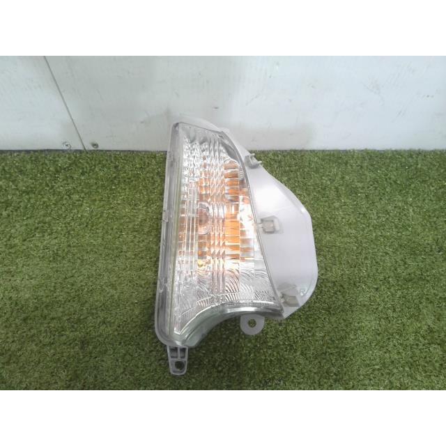 アクア DAA-NHP10 右ターンシグナルランプ 9AH 81511-52060 : キタグチ ヤフー店 - 通販 - Yahoo!ショッピング