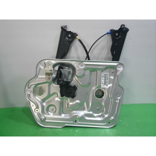 デュアリス DBA-KJ10 右フロントドアレギュレータ・モーター Z11 80770-JD000 :202306075513120:キタグチ ...