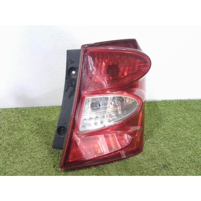 フリード DBA-GB3 右 テールランプ テールレンズ NH737M 33501-SYY-003 : キタグチ ヤフー店 - 通販 - Yahoo!ショッピング