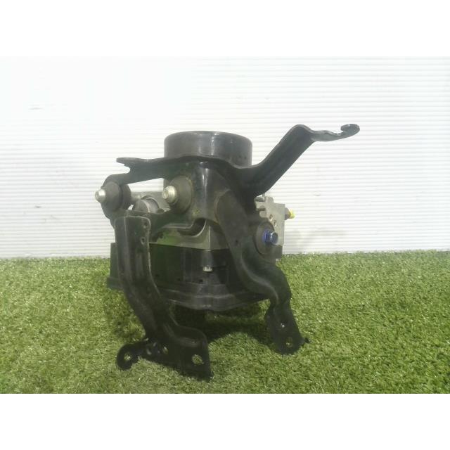 インサイト DAA-ZE2 ABSアクチュエーター NH700M 57110-TM8-A53 : キタグチ ヤフー店 - 通販 - Yahoo!ショッピング