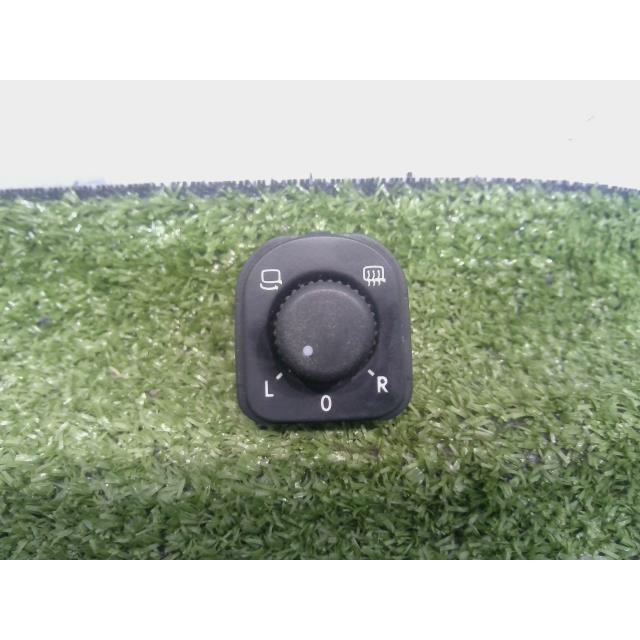 VW フォルクスワーゲン ゴルフヴァリアント 1KCAX 右ハンドル 純正 ドアミラースイッチ 1K0959565J : キタグチ ヤフー店 ...