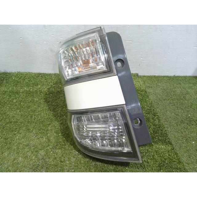 ヴェルファイア DBA-ANH20W 左 テールランプ テールレンズ 070 81561-58090 : キタグチ ヤフー店 - 通販 - Yahoo!ショッピング