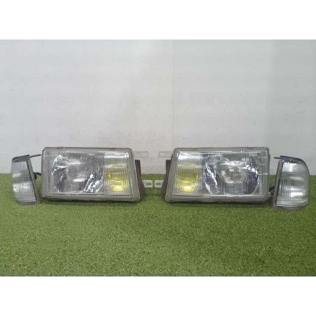 日産 CY31 Y31 セドリック セダン ブロアム 純正 ハロゲン ヘッドライト ヘッドランプ コーナーレンズ コーナーランプ 左右セット : キタグチ ヤフー店 - 通販 - Yahoo ...