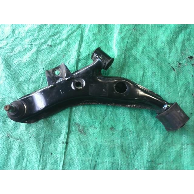 ヴィヴィオ E-KK3 左フロントロアアーム 384 20200KC010 : キタグチ ヤフー店 - 通販 - Yahoo!ショッピング