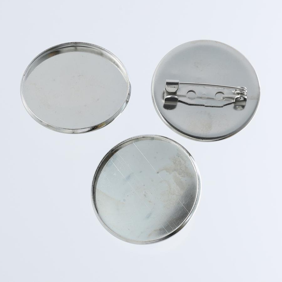 ブローチピン 台座 付き シルバー 25mm 丸皿 ふち有 20個 ブローチ 金具 セッティング台 アクセサリー パーツ AP2257 ...