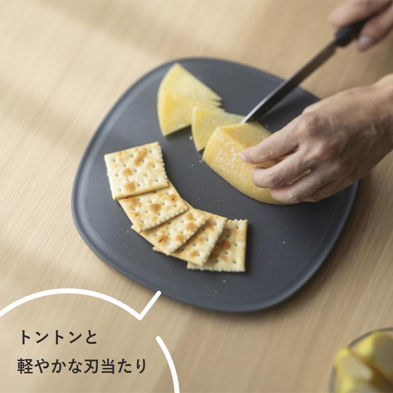 滑りにくい まな板 S M セット K807 K808 食洗機対応 カッティングボード カッティングマット エラストマー 調理 衛生的 キッチン 肉 魚 マーナ 全国送料無料 : 小物専科 ...