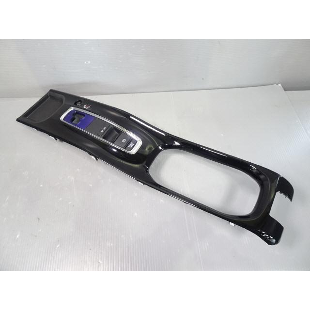 ヴェゼル DAA-RU4 シフトパネル 前期 ハイブリッドX 51388km RU3 1kurudepa : くるデパヤフーショップ - 通販 - Yahoo!ショッピング