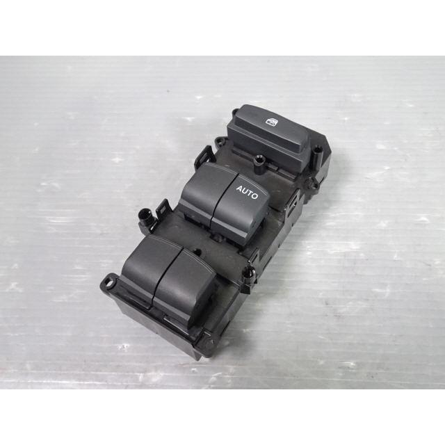 フィット 6BA-GR1 パワーウインドウスイッチ 35750-TZA-J010-M1 BASIC 1kurudepa : くるデパヤフーショップ - 通販 - Yahoo!ショッピング