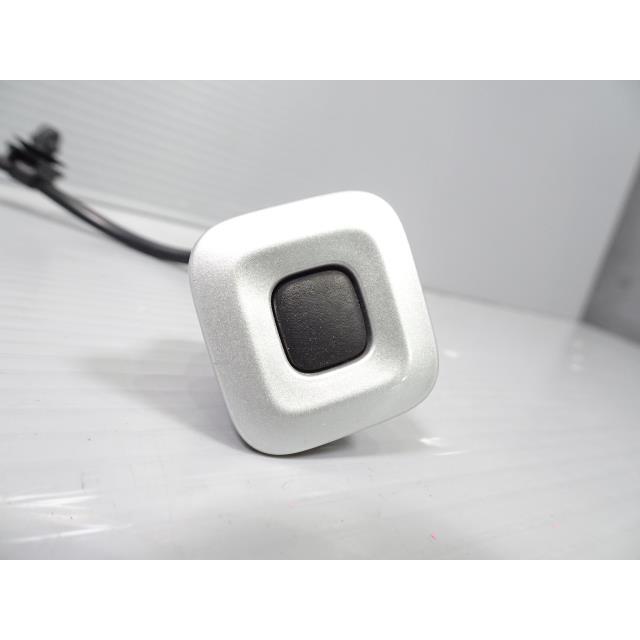 スクラム ABA-DG17W 「アウターハンドル」 Z2S フロント左ドア用 PZターボ DA17W 美品 1kurudepa22-04-16 : くるデパヤフーショップ - 通販 ...