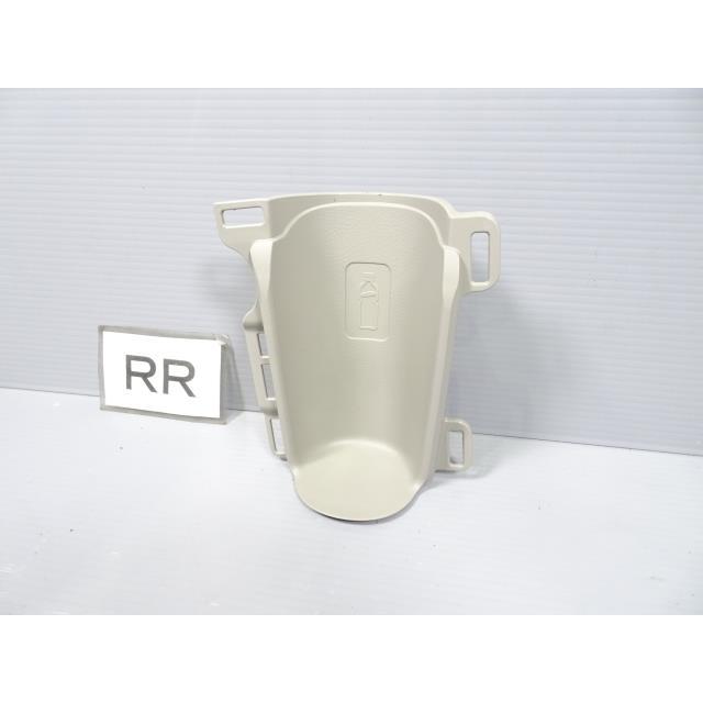 スクラム ABA-DG17W 「ドリンクホルダー」 Z2S リヤ右ドアトリム用 PZターボ DA17W 美品 1kurudepa22-04-16 : 202204001679905 : くる ...