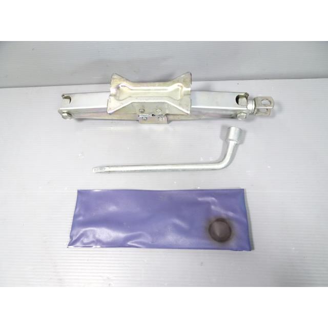 ジムニー ABA-JB23W 車載工具 Z7T ジャッキ レンチ 10型 ランドベンチャー 40801km 1kurudepa08-39 : くるデパヤフーショップ - 通販 - Yahoo ...