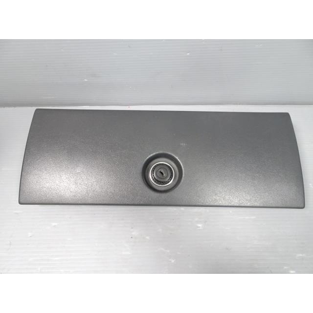 ジムニー E-JA22W 「グローブボックスリッド」 Y33 1型 ランドベンチャー 1kurudepa22-09-06 : くるデパヤフーショップ - 通販 - Yahoo!ショッピング