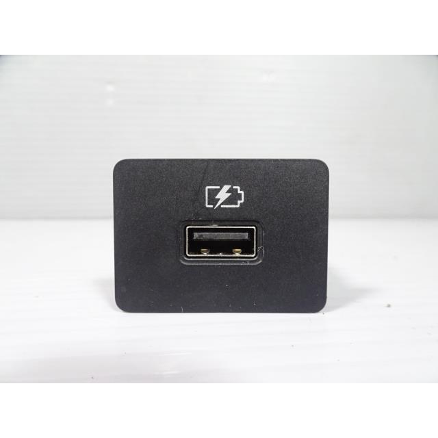 ノート 6AA-E13 「USBソケット」 K23 X E-POWER 16948km テスト済 オーラ 1kurudepa : くるデパヤフーショップ - 通販 - Yahoo!ショッピング